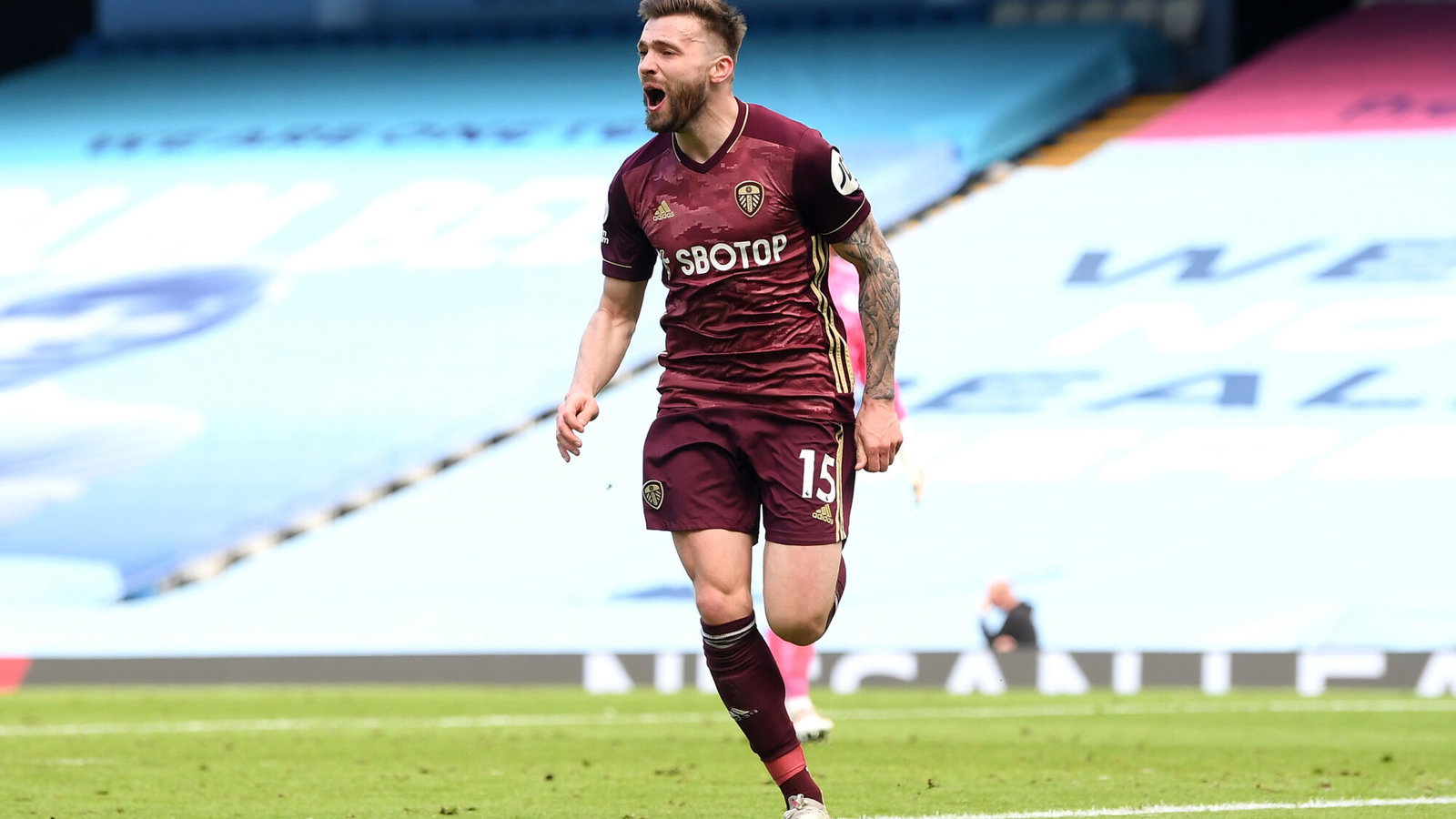 Stuart Dallas returns to Leeds United training - The Leeds Press