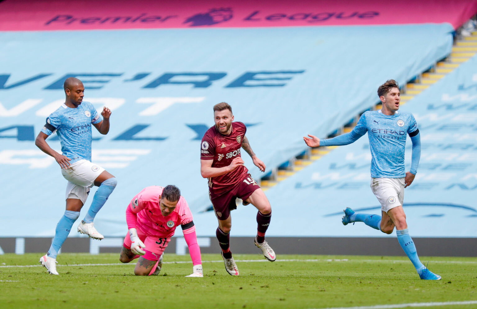 Bent makes Leeds point after Arsenal squander lead over Man City