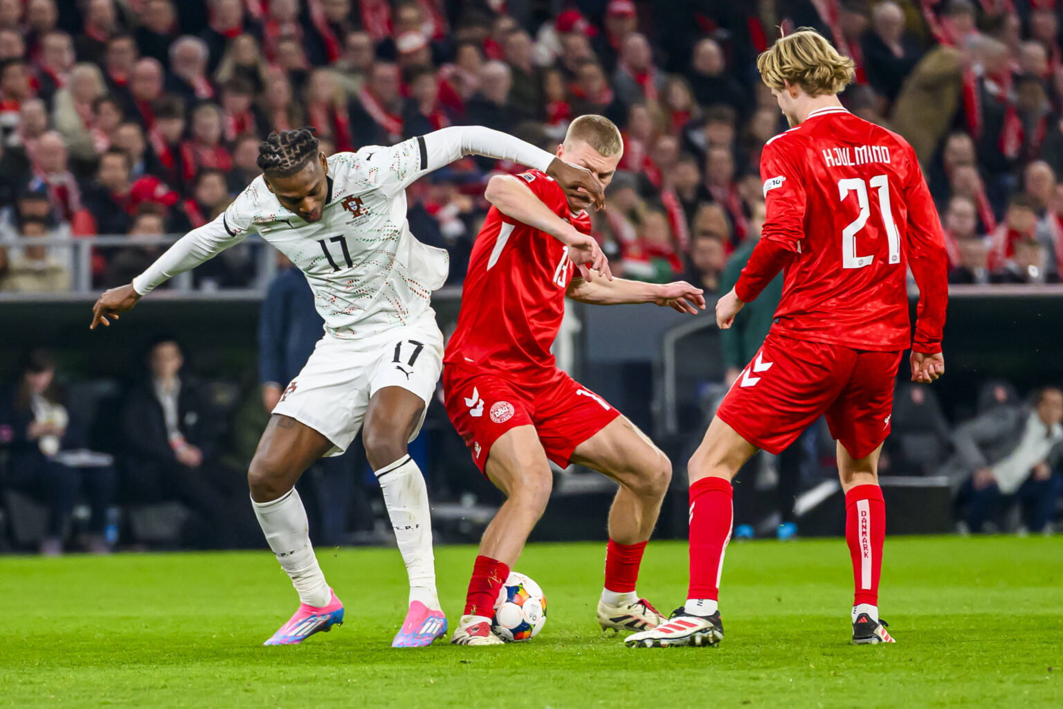 Leeds United man nails down spot in national team after embarrassing ...