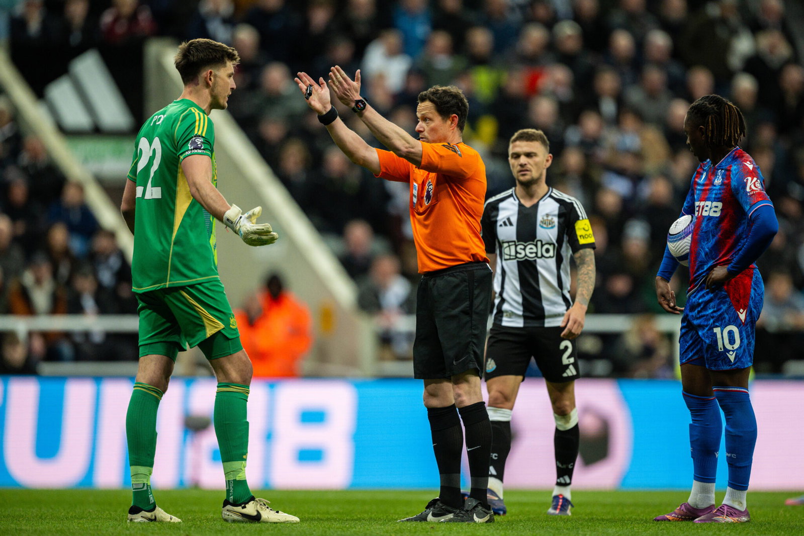 Nick Pope update: Newcastle United star makes shock decision - Leeds ...