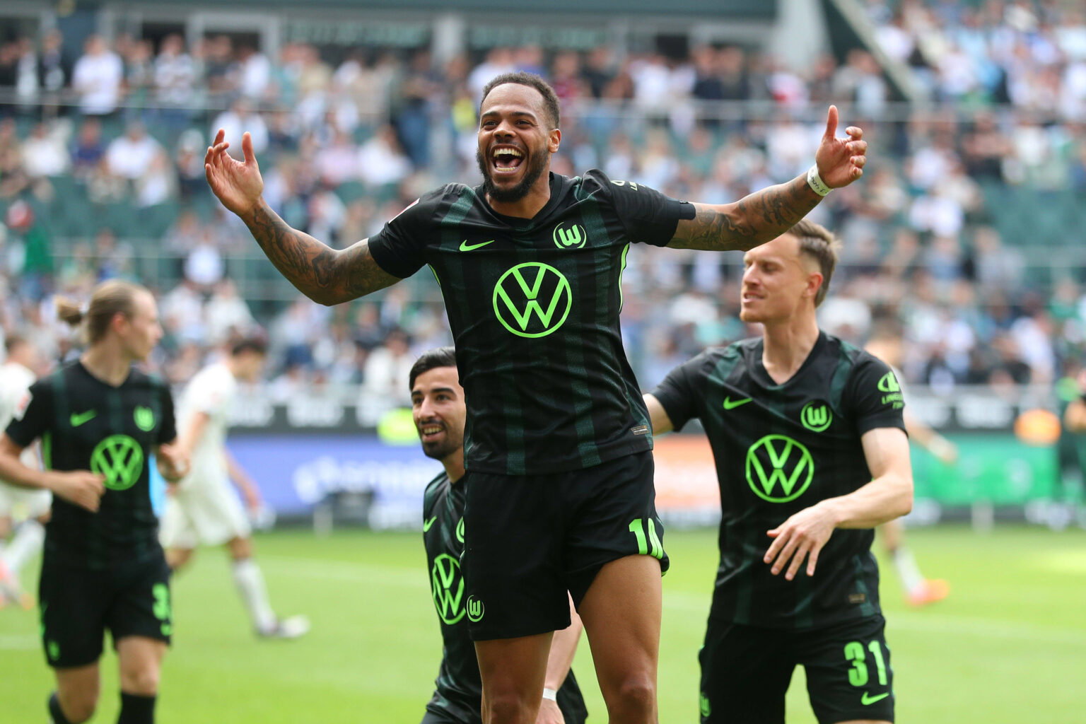 New arrival sends warning to Leeds United teammates - ready to light up ...
