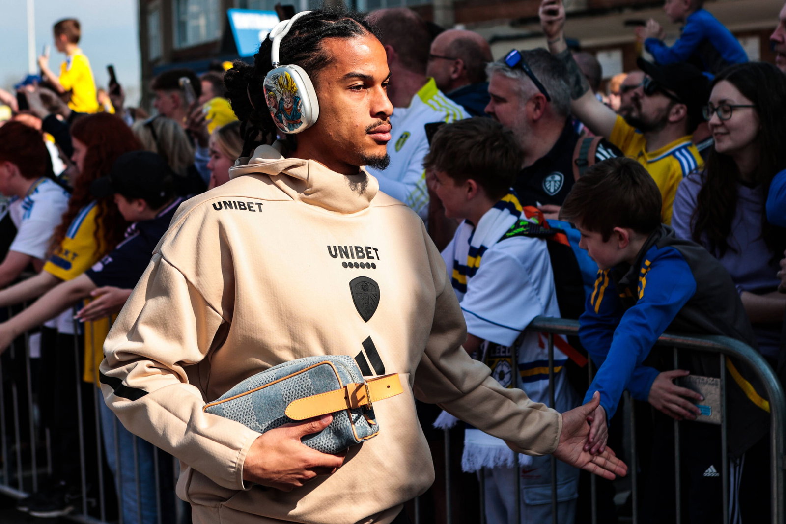 ''Isaac Schmidt OUT of pre-season tour'' - Three Leeds United players ...