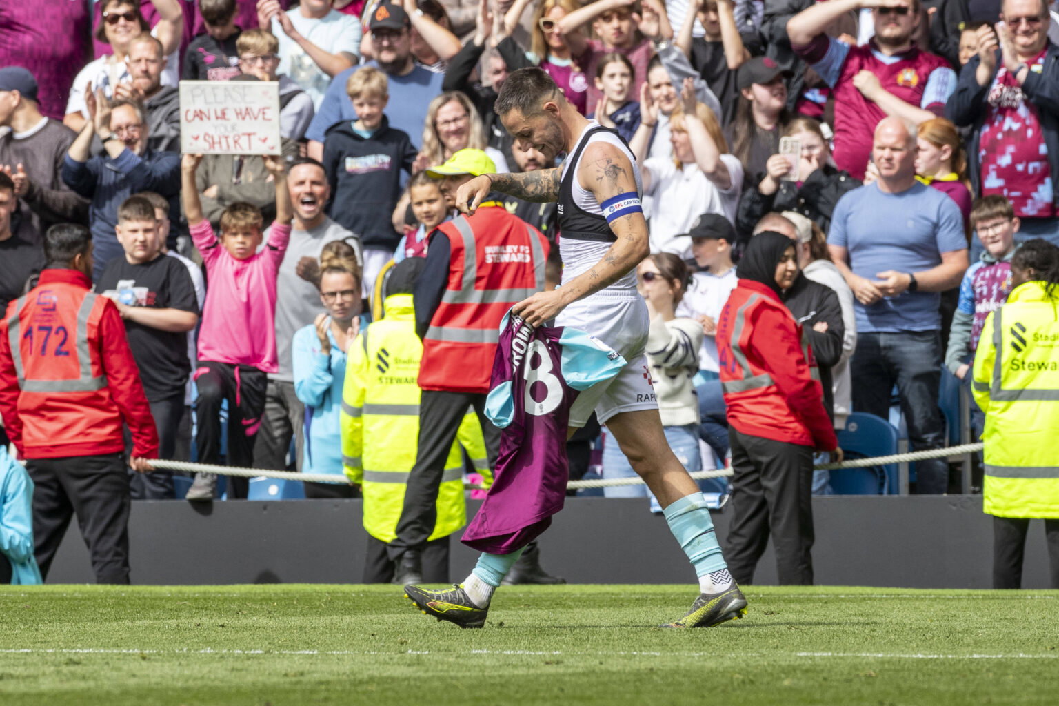 Free agent deal agreed as Leeds United chief's verdict is made clear