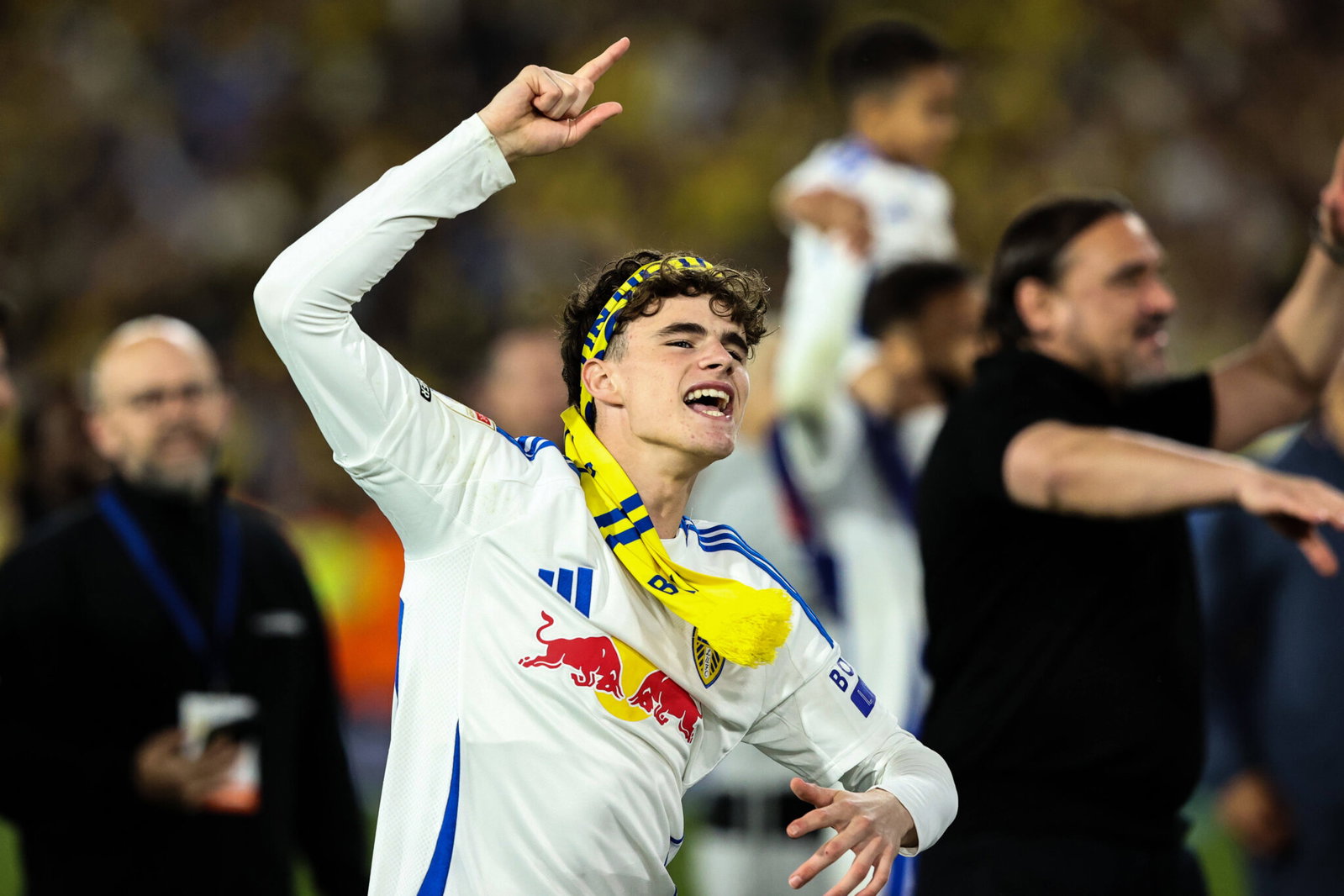 Leeds United insider finally reveals truth behind Harry Gray contract talks