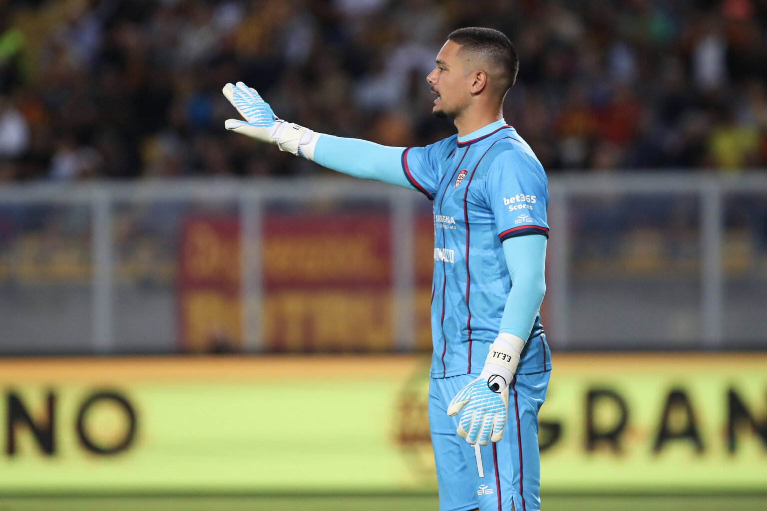 Leeds star who left for £1.5M now involved in £26.2M battle between ...