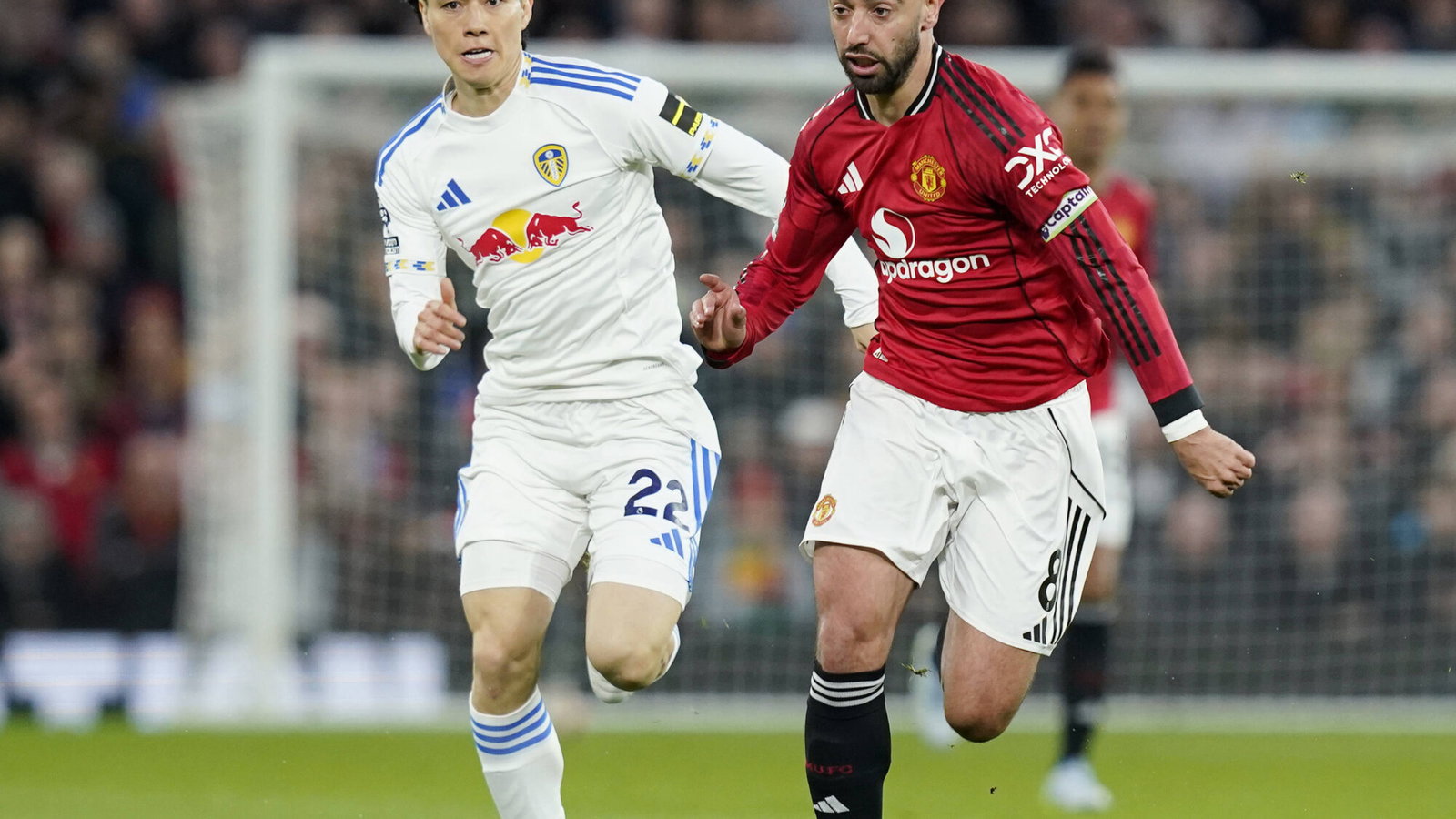Leeds legend urges Ao Tanaka to stay as Manchester United interest ...