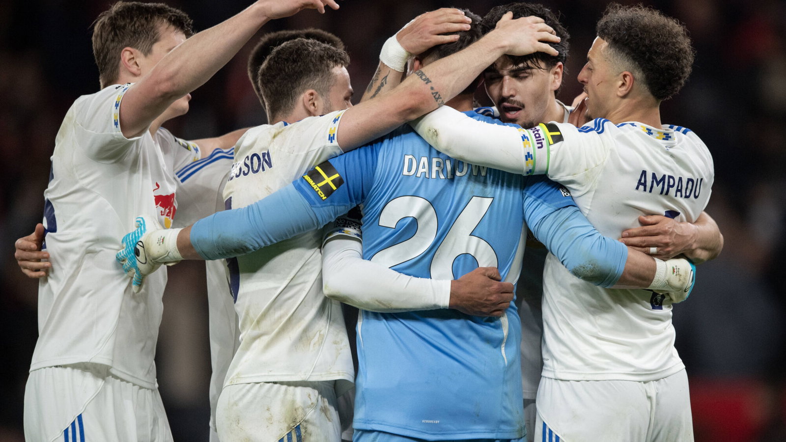 Leeds star emerges as shock Manchester United target after blockbuster ...